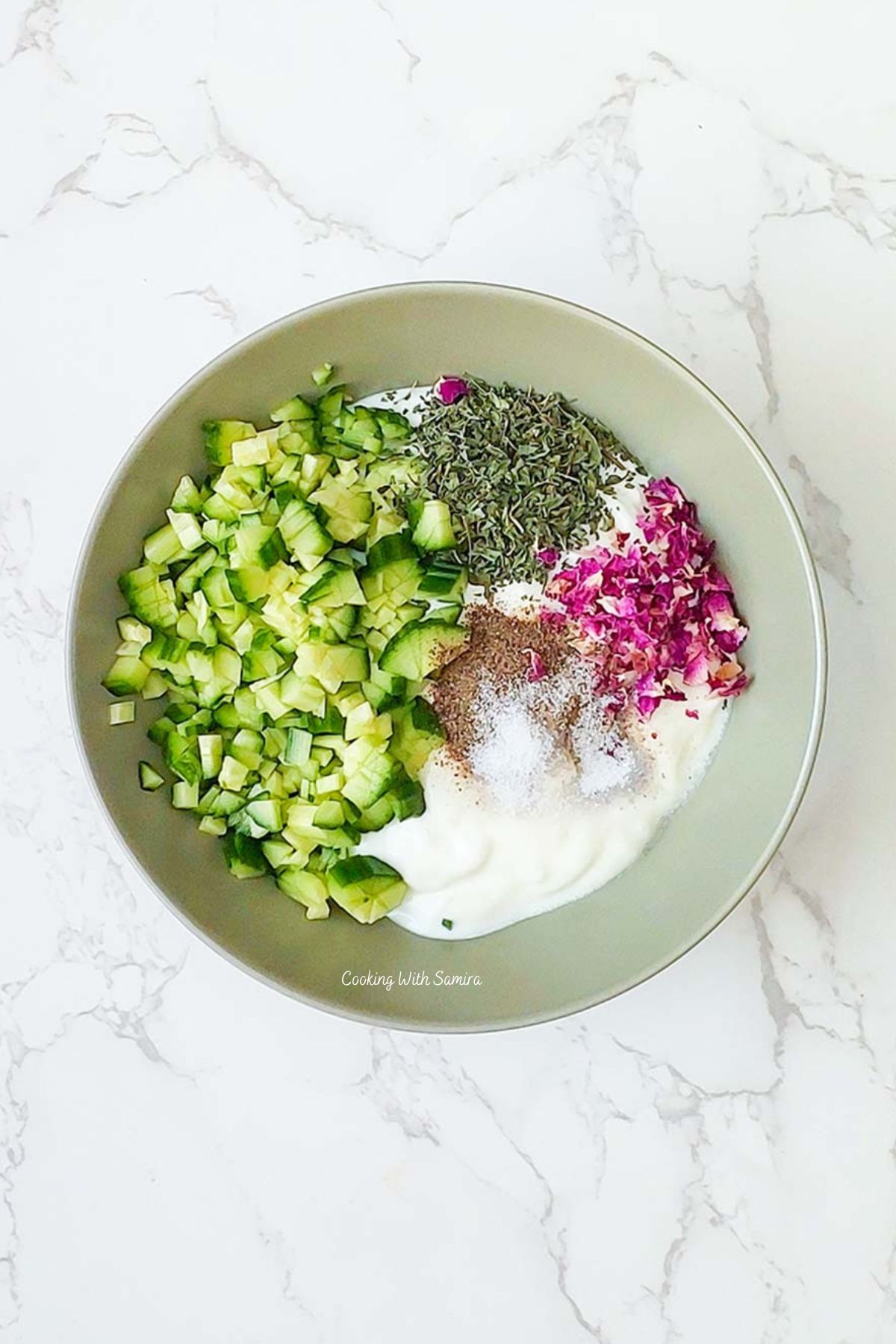 Mast-o Khiar (Persian Yoghurt and Cucumber Dip)